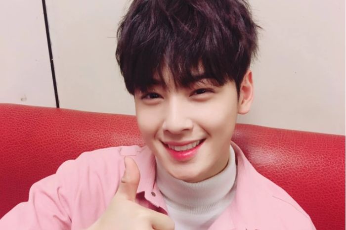 Warna Pink Jadi Terlihat Maskulin Ketika DIpakai oleh 8 idol Cowok Ini ...