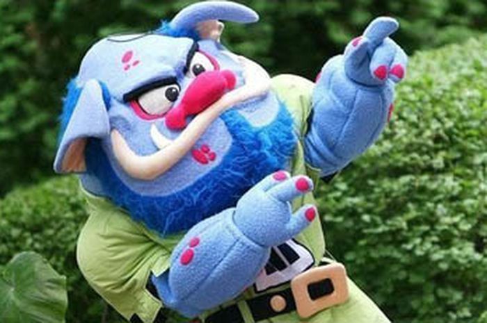 7 Maskot Universitas Teraneh - CewekBanget