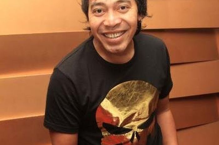 Komedian Komeng Berhasil Lulus Skripsi dengan Nilai A, Keren!