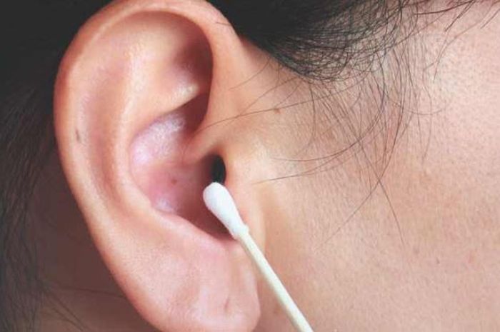 Bersihkan Kotoran Telinga dengan Alami, Nggak Perlu Pakai Cotton Buds! Bersihkan Kotoran Telinga dengan Alami, Nggak Perlu Pakai Cotton Buds!