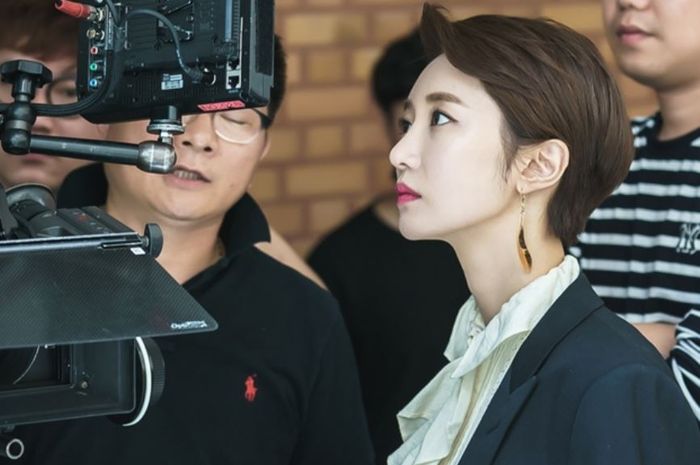 Tampilkan Image Berbeda Dibalik Layar, Go Jun Hee Buat Media dan ...