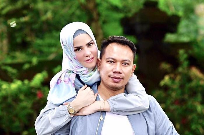 Tas Mewah Menjadi Saksi Kemesraan Angel Lelga dan Vicky Prasetyo ...