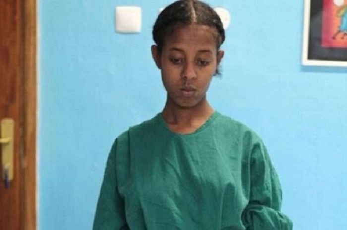 Terlihat Seperti Remaja Normal, Tapi Ketika Gadis Ini Membuka ...