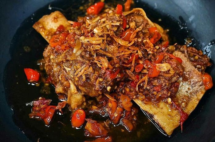 Maknyuss, Iga Mercon dan Tahu Telor di Aromanis Ini Juara Banget