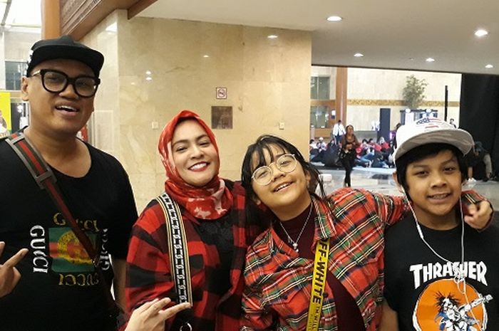 Keluarga Uya Kuya Histeris Tonton CL Meski Tanpa 2NE1