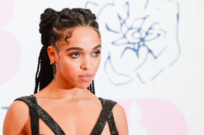 Mengintip Gaya Rambut FKA Twigs yang Lagi Hits Dikalangan Selebritis ... Mengintip Gaya Rambut FKA Twigs yang Lagi Hits Dikalangan Selebritis ...