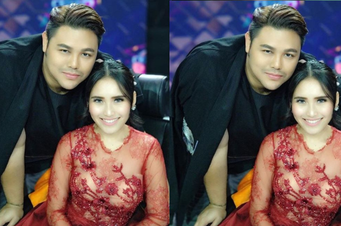 Makin Lengket! Ivan Gunawan Gendong Ayu Ting Ting Makin Lengket! Ivan Gunawan Gendong Ayu Ting Ting