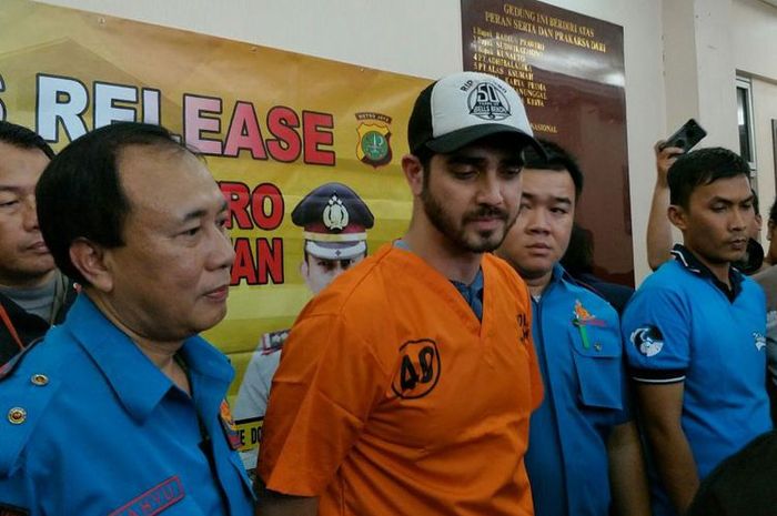 Kini Fachri Albar Beberkan Satu Nama Baru dan Polisi Lakukan Pengejaran
