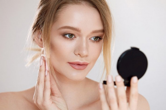 7 Rekomendasi Compact Powder yang Cocok Untuk Jenis Kulit Wajah Kering