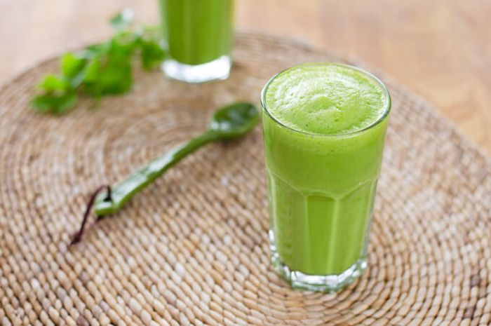 Sehat dengan Smoothie Hijau dari 3 Bahan Simpel