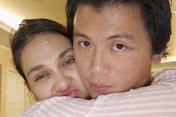 Habis Lakukan Hal Ini Berdua, Pacar Luna Maya Keringetan Banget!