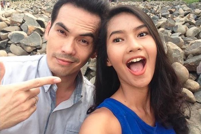 Kumpulan Selfie Atalarik Syach, Calon Duda Keren Ini Punya Gaya Habis ...