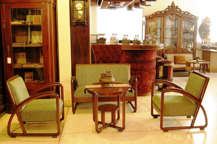 Kamu Suka Barang Antik? Begini Loh 6 Cara Merawatnya Agar Tetap Oke