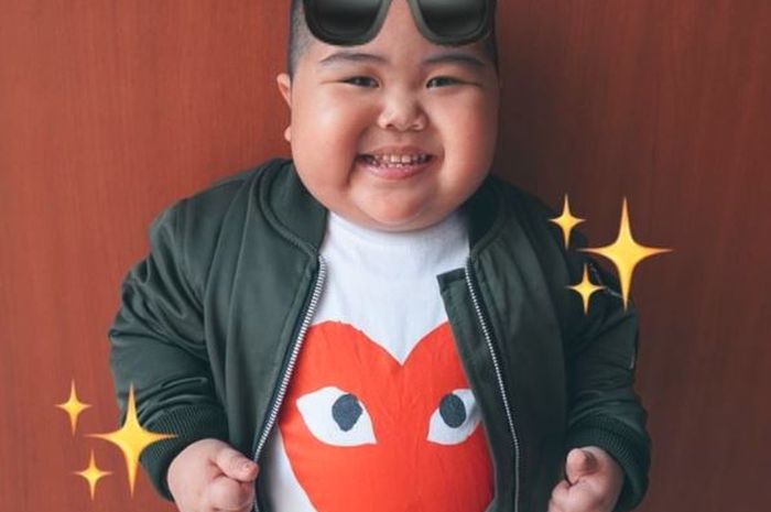 Bayi Tatan Mau Jungkir Balik di Kasur, Olahraga Dek?