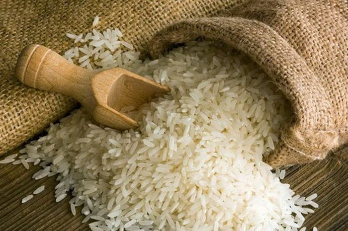 Penting! Begini 5 Cara Membedakan Beras yang Terbuat dari Plastik