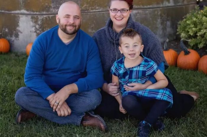 Wow, Anak Lelaki Ini Lebih Suka Pakai Rok Tetapi Ibu dan Ayahnya ...