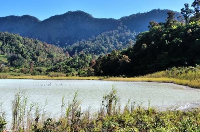Talaga Bodas, Pesona Alam Garut yang Wajib Kamu Datangi