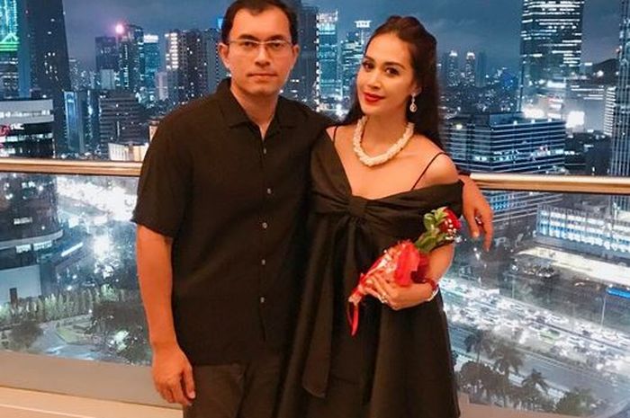 Diah Permatasari dan Suami Pamer Momen Romantis di Bali, Netter: Jangan ...