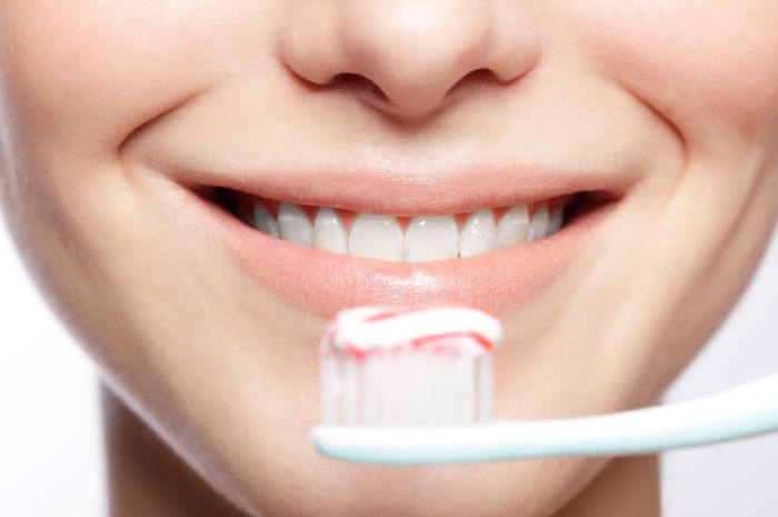 4 Tips Merawat Tampilan Gigi Sehat dan Tidak Berlubang