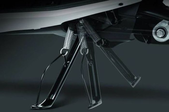 Begini Cara Mudah Menggunakan Standar Tengah Motor Dengan Benar