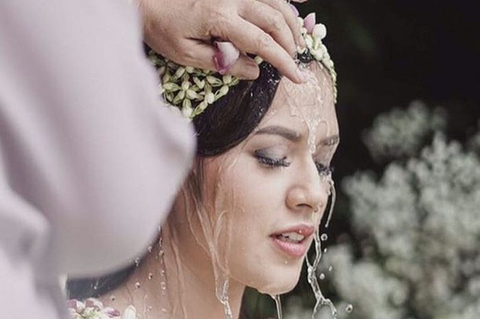 Jelang Pernikahan Perasaan Raisa Campur Aduk Nggak Karuan, Kenapa yah? Jelang Pernikahan Perasaan Raisa Campur Aduk Nggak Karuan, Kenapa yah?