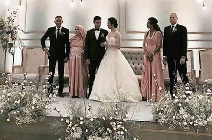 Suami Artis Ini Ternyata Jadi Groomsmen di Pernikahan Raisa dan Hamish ... Suami Artis Ini Ternyata Jadi Groomsmen di Pernikahan Raisa dan Hamish ...