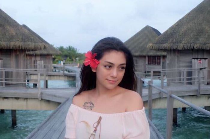 Melahirkannya Tinggal Menghitung Hari, Seperti Ini Penampilan Celine ...