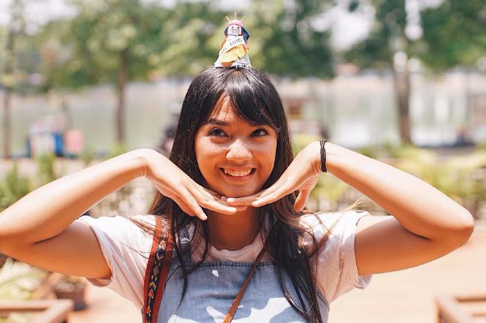 Bikin Panas Dingin! Begini Gaya Kasual ala Sarah Azka, Si Petualang ...