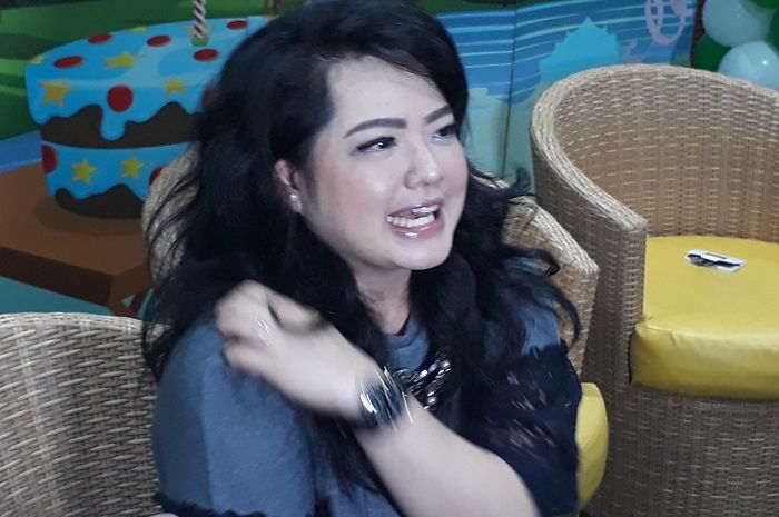 Magdalena Pusing Mikirin Target Berat Badan, Nyerah Diet