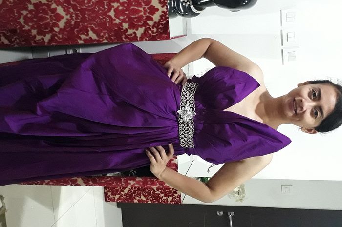 Pesinetron Febry Key Pamer Gaun yang Dibuat Cuma 1,5 Jam! Kece Enggak?