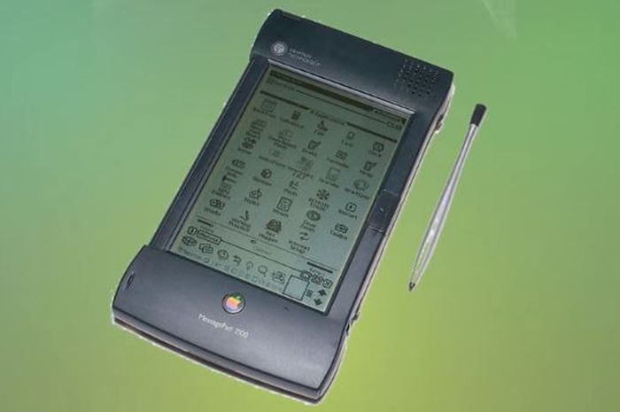 Nostalgia, Produk Pertama Keluaran Apple Tahun 1993 Udah Pernah Tau