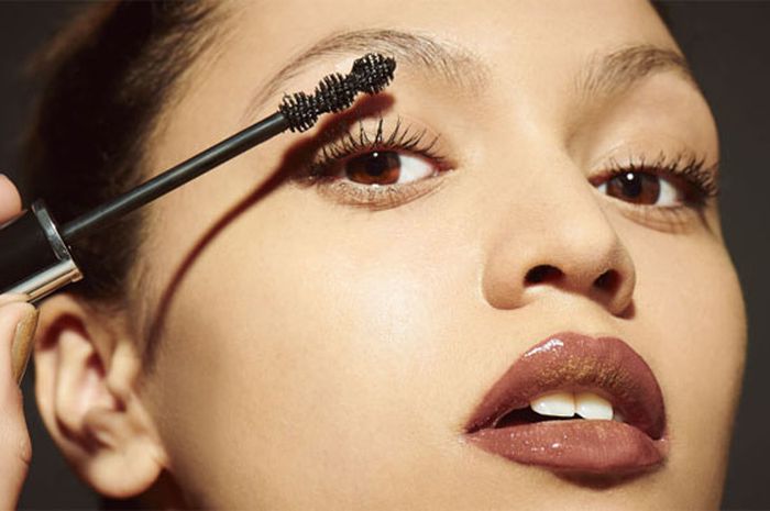 5 Maskara Waterproof dari Brand Lokal Di Bawah Rp 50 Ribu, Harganya ...