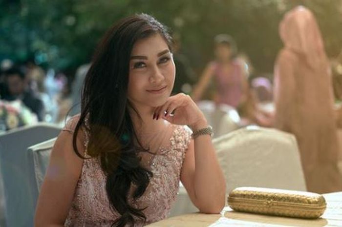 Adik Raffi Ahmad Unggah Foto Sama Suami, Netizen: Tua Ya, Kayak Bapaknya