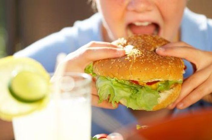 Masih Merasa Lapar Setelah Makan Hingga Kenyang? Ternyata Ini Alasannya