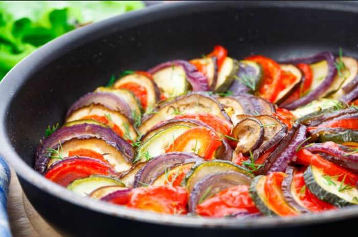 Resep Ini Bawa Kenanganmu pada Ratatoullie Milik Si Tikus Kecil dan ...