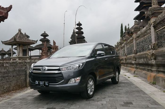 Toyota All New Kijang Innova Si Generasi 6, Tampil Serba Lebih Untuk ...