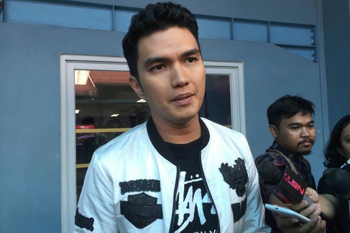 Akhirnya Aldi Taher Ungkap Masalah Rumah Tangganya! Akhirnya Aldi Taher Ungkap Masalah Rumah Tangganya!