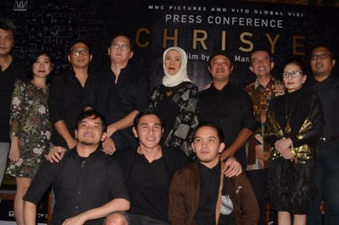 Film 'Chrisye' Bakal Segera Tayang, Lagu-lagu Ini Ternyata Recycle dari ...