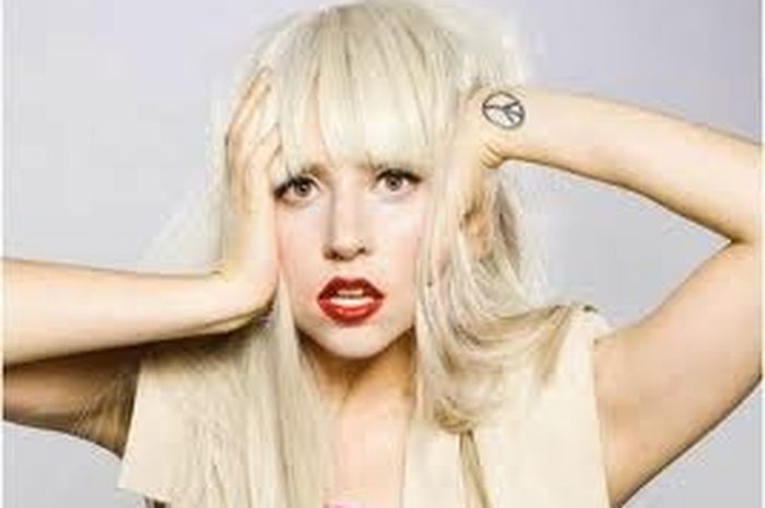 Lady Gaga Sabet Predikat 'Musisi Paling Eksentrik' - Hai Lady Gaga Sabet Predikat 'Musisi Paling Eksentrik' - Hai