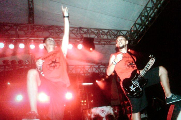 Burgerkill Sukses Suguhkan Panggung Launching Album Venomous - Hai