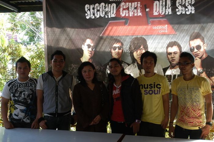 Dua Sisi Second Civil - Hai