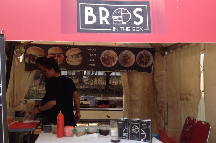 Lomba Makan Burger di Go-Food Area, Hajar Yuk Sore Ini - Hai