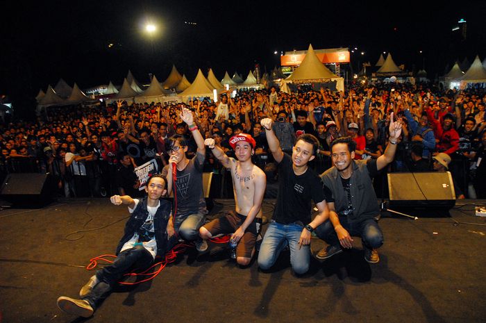 For Revenge Ditinggal Sang Vokalis, Tapi Lanjut Garap Album Baru - Hai