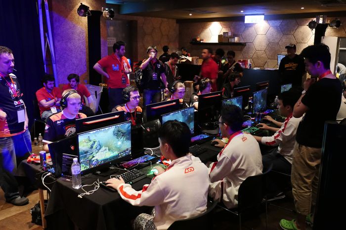 Mengenal eSports, Olahraga di Depan Komputer yang Asik Banget! - Hai