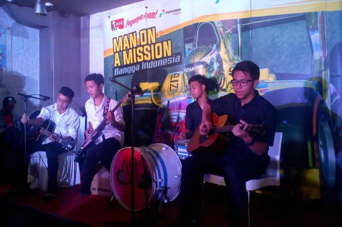Nggak Mau Lebay, Peserta KFC Be Original Competition Lebih Suka Bawain ...