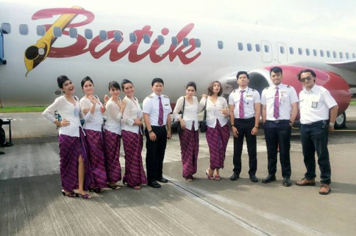 Ini 4 Hal yang Perlu Lo Tau Kalau Mau Jadi Pramugari atau Pramugara - Hai