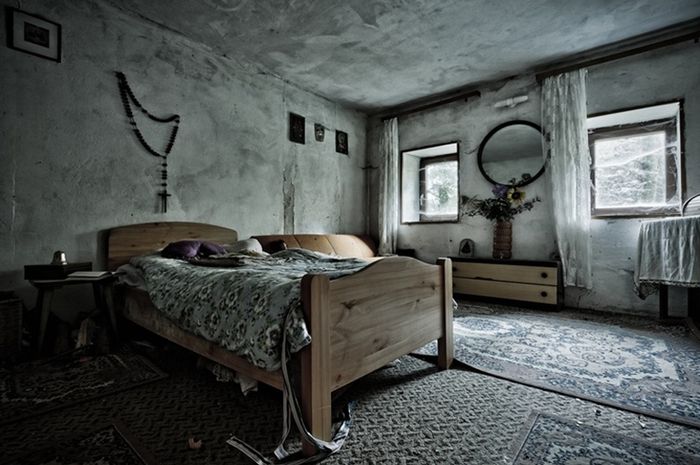 Hii... Seram! Ini Dia 6 Spot Favorit Hantu di Kamar Tidur - iDEA Hii... Seram! Ini Dia 6 Spot Favorit Hantu di Kamar Tidur - iDEA