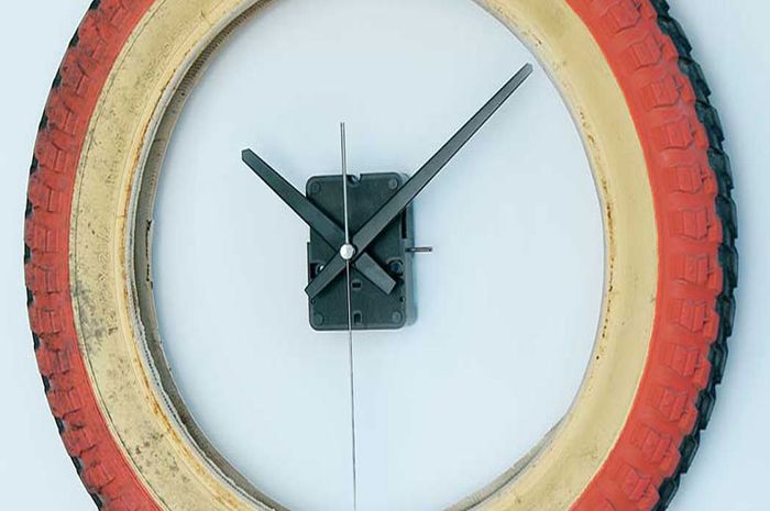 Ban Sepeda Jadi Jam Dinding. Kreatif! - iDEA