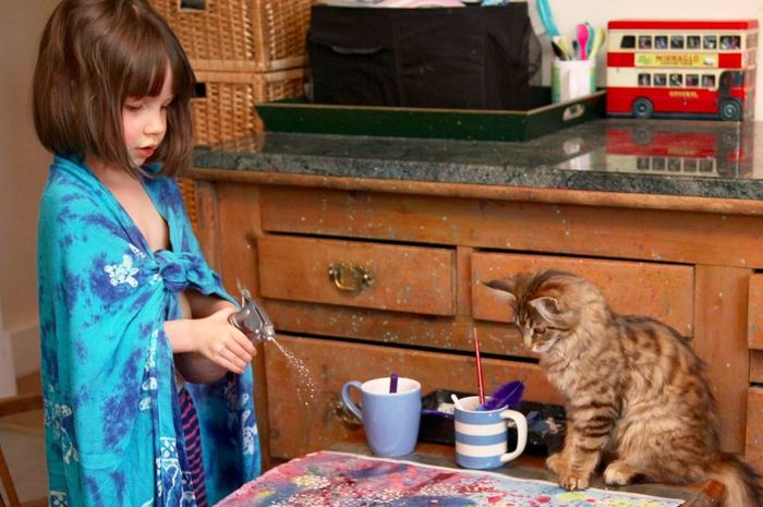 Kucing Ini Membantu Gadis Pengidap Autisme Belajar Berkomunikasi - Intisari