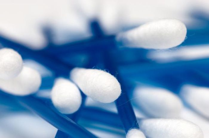 3 Bahaya Bersihkan Telinga dengan Cotton Bud dan Alternatifnya - Intisari 3 Bahaya Bersihkan Telinga dengan Cotton Bud dan Alternatifnya - Intisari